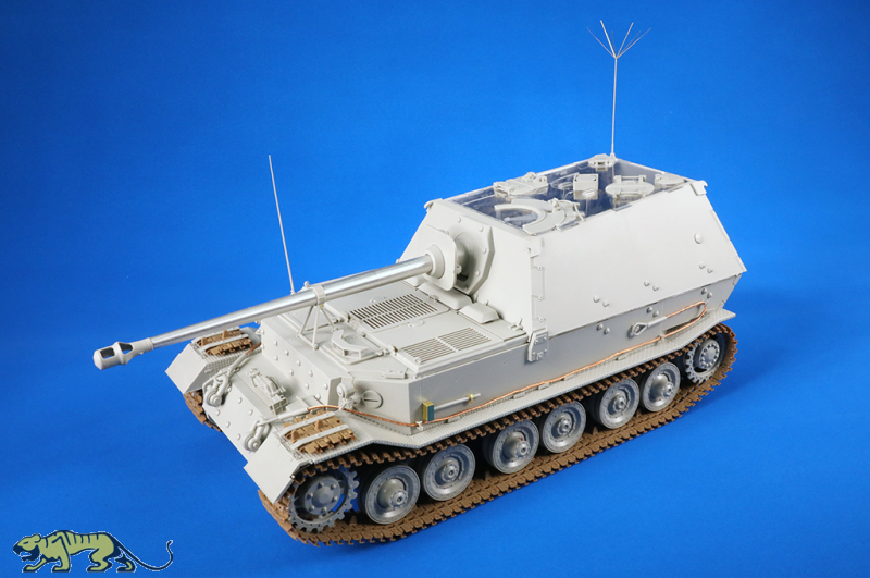 Trumpeter Sd.Kfz. 184 Ferdinand - German Heavy Tank Destroyer - 1/16 ...