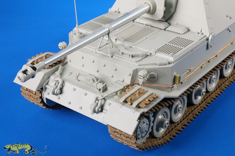Trumpeter Sd.Kfz. 184 Ferdinand - German Heavy Tank Destroyer - 1/16 ...